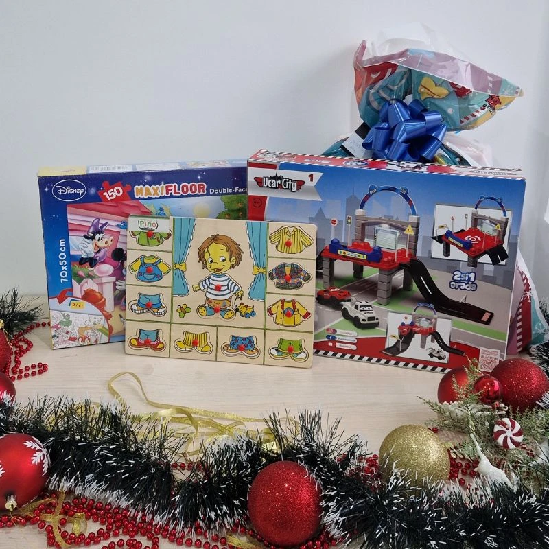 Novogodišnji paketić za dečake od 2999 din 2024, 3-5g