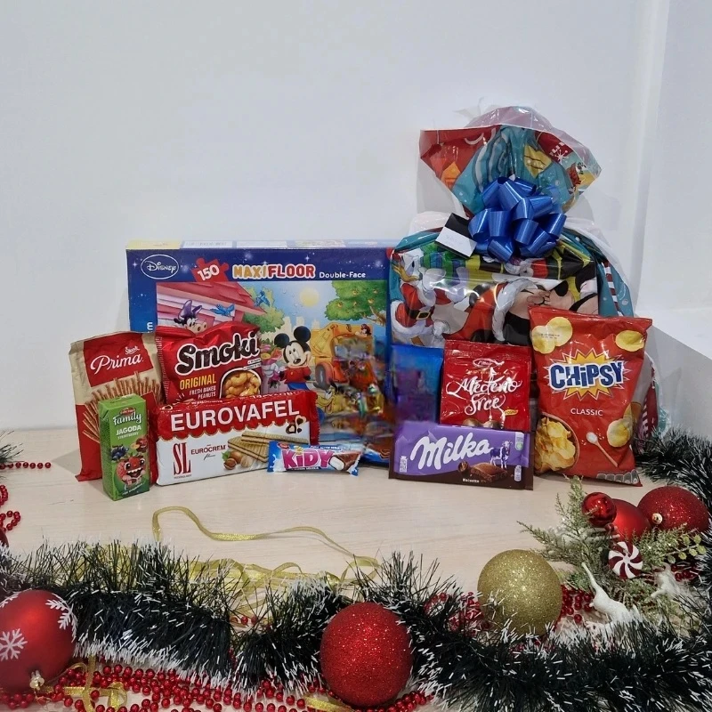 Novogodišnji slatki paketić za dečake od 1699 din 2024, 3-5g