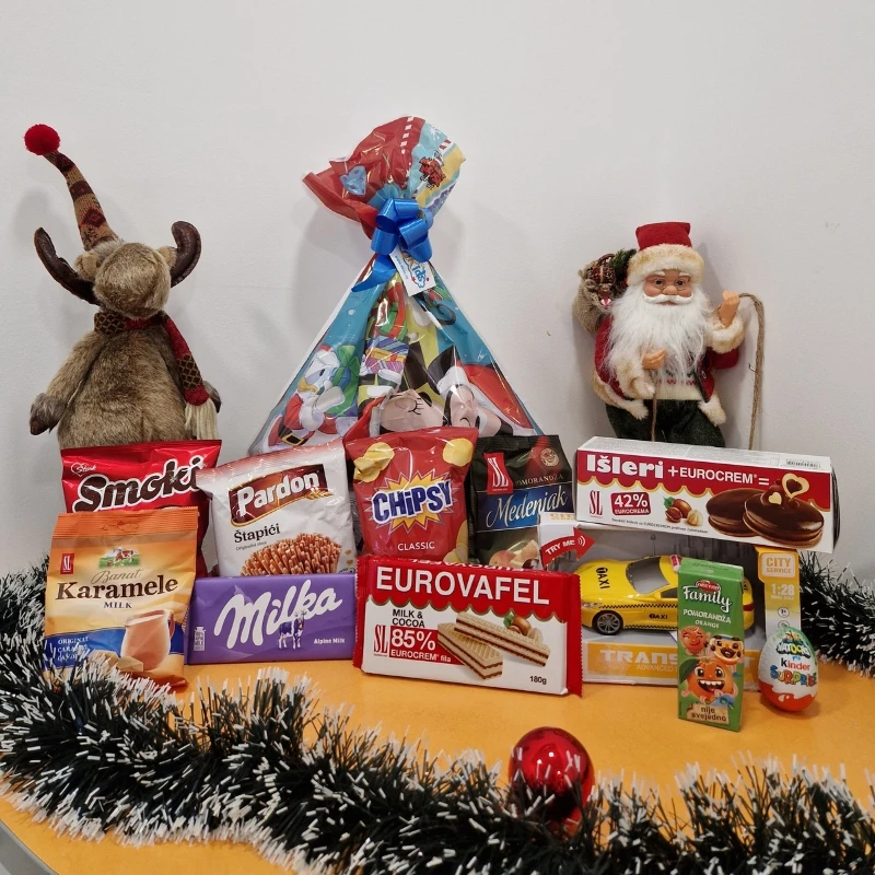 Novogodišnji slatki paketići 2022 za dečake, 3-5 godina :: 4Kids